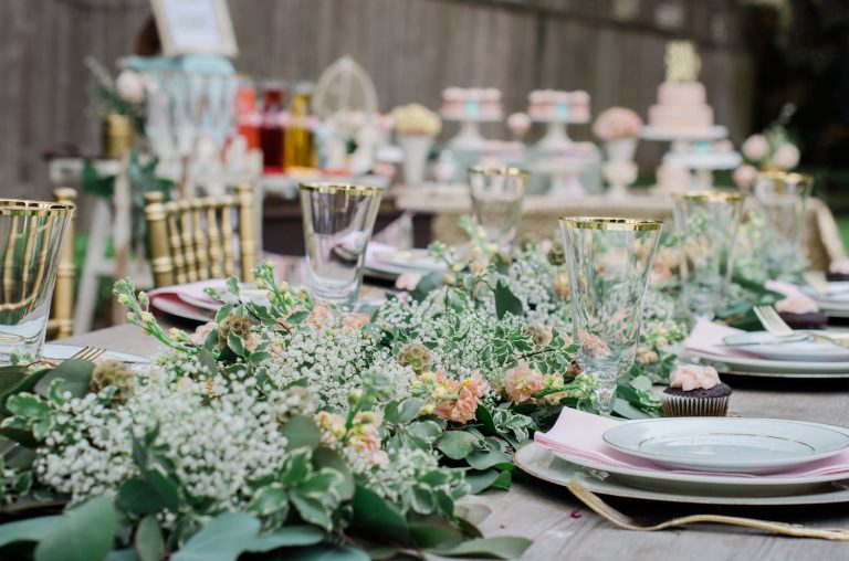 DIY Spring Wedding Ideas | WeddingMix